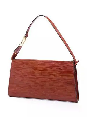 LOUIS VUITTON 1999 Epi Pochette Accessoires Shoulder Bag