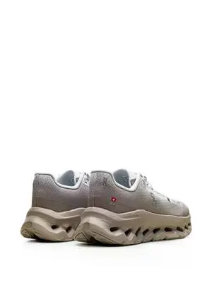 On Cloudtilt Sneakers