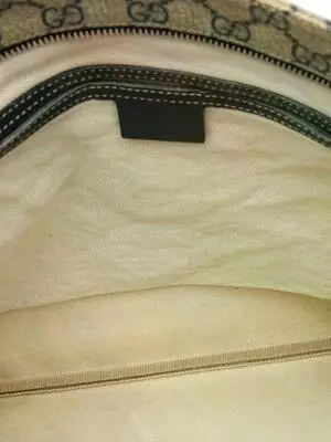 Gucci Gg Supreme Crossbody Bag
