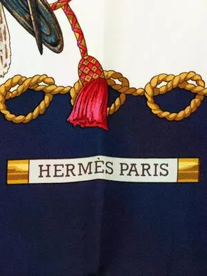 Hermès 2000-2026 Les Oiseaux Du Roy Silk Scarf 90 Scarves