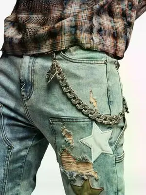 GUAPI Star Appliqué Distressed Jeans