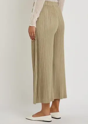 Issey Miyake Pleated Cropped Trousers