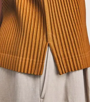 Issey Miyake Pleated Sleeveless Vest - Brown
