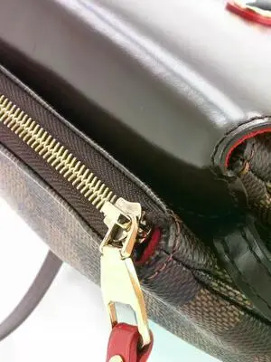 LOUIS VUITTON Damier Crossbody Bag
