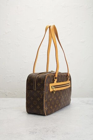 LOUIS VUITTON Monogram Cite Gm Shoulder Bag