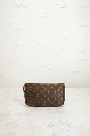 LOUIS VUITTON Monogram Pochette Accessoires Shoulder Bag