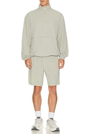 On Courtside 1/2 Zip Eaze