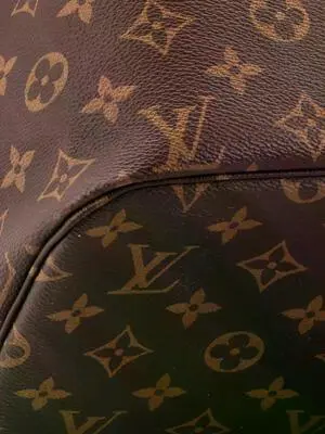 LOUIS VUITTON Monogram Canvas Mm Tote Bag - Brown