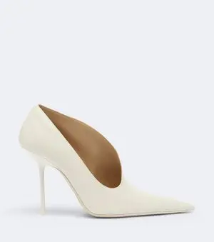 Victoria Beckham Sloane Leather Pumps - White