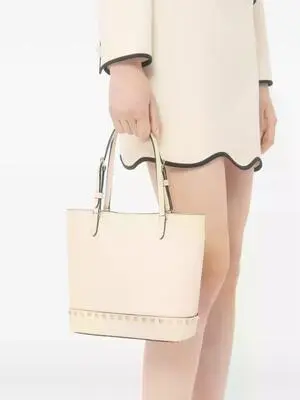Valentino Garavani Small Rockstud Shopping Bag In Grainy Calfskin - Neutrals