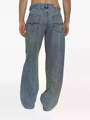 DIESEL® 2001 D-macro Jeans