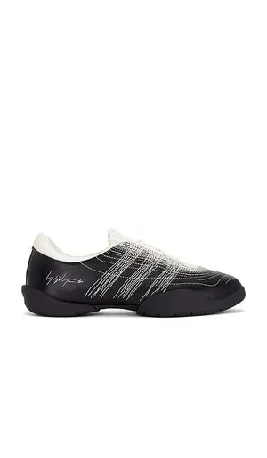 Y3 Regu Embroidery Sneaker In . Also - Black