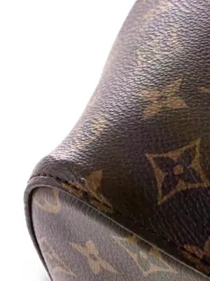 LOUIS VUITTON Monogram Canvas Mm Bucket Bag
