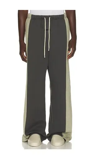 Fear Of God Panelled Lounge Pant In . Also - Grey