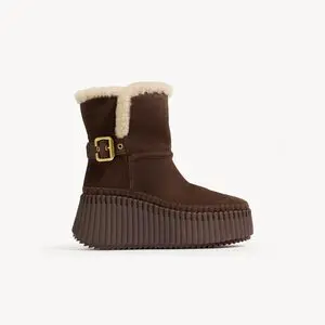 Chloé Suede Boots With Buckle Detail - Sharp Brown