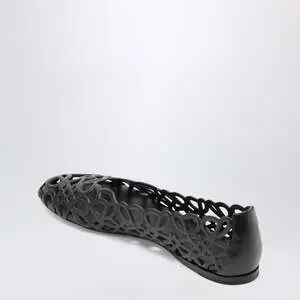 Loewe Petal Anagram Ballet Flats In Leather - Black