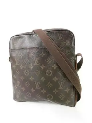 LOUIS VUITTON Trotteur Beaubourg Monogram Shoulder Bag