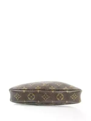 LOUIS VUITTON Monogram Pochette Shoulder Bag