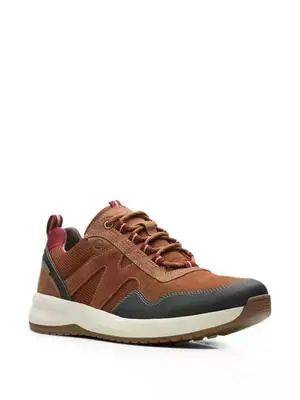 Clarks Wellman Trail Panelled Lace-up Sneakers