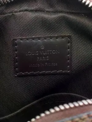 LOUIS VUITTON Damier Savanna Shoulder Bag