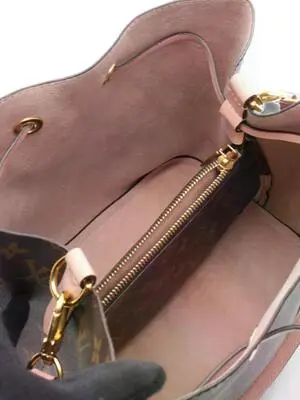 LOUIS VUITTON 2010s Néonoé Monogram Bucket Bag