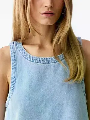 VICOLO Sleeveless Blouse