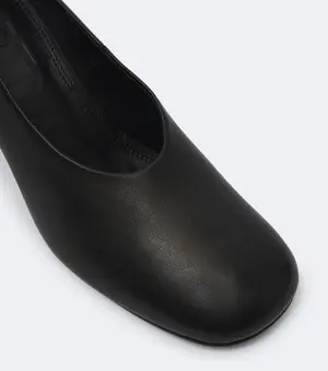 SOULIERS MARTINEZ Berlin Leather Pumps