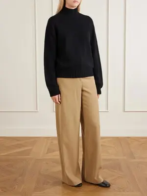 THE ROW Kensington Cashmere Turtleneck Sweater