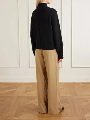 THE ROW Kensington Cashmere Turtleneck Sweater