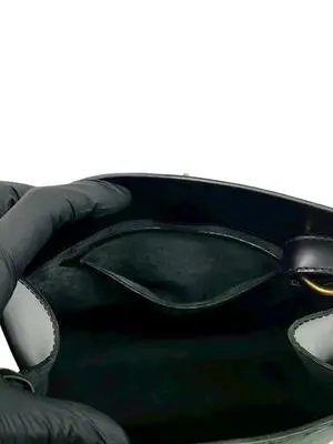 LOUIS VUITTON 1996 Epi Cluny Shoulder Bag