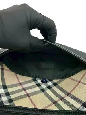 Burberry 2000-2017 Nova Check And Nylon Shoulder Bag
