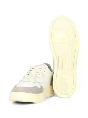 AUTRY Medalist Low Sneakers In Leather And Cement Suede