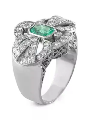 LB EXCLUSIVE Emerald-cut Diamond Ring