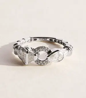 Shay White And Diamond Serpentine Ring - Gold