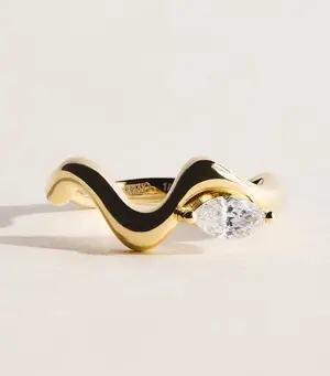 Shay Yellow And Diamond Marquise Wave Ring - Gold
