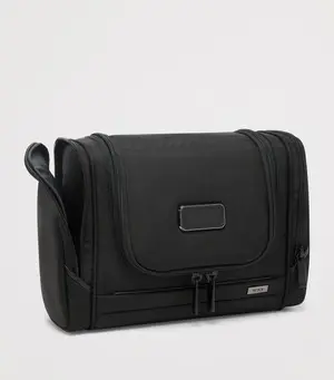 Tumi Alpha 4 Hanging Travel Kit