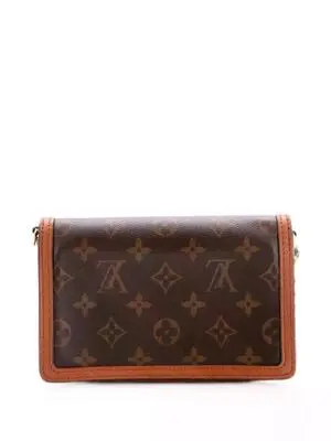 LOUIS VUITTON Dauphine Chain Wallet Reverse Monogram Canvas Clutch Bag