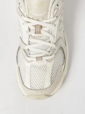 NEW BALANCE 530 Sneakers - Beige