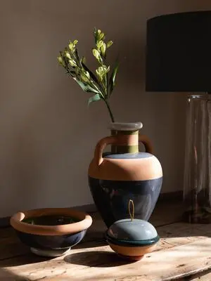POLTRONA FRAU Vases Lifestyle Colour