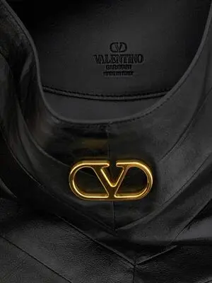 Valentino Garavani Shoulder Bag Colour