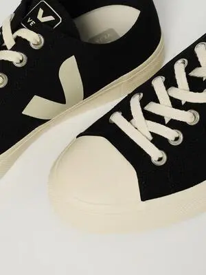 VEJA Trainers Colour