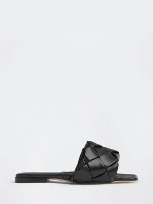 Bottega Veneta Lido Woven Nappa Leather Mule Sandals With Low Heel - Black