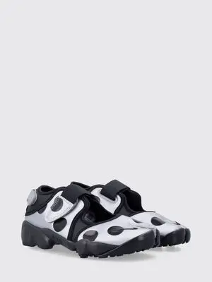 Nike Rift Tabi Toe Sneakers