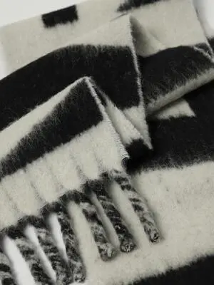 Isabel Marant Étoile Scarf Colour