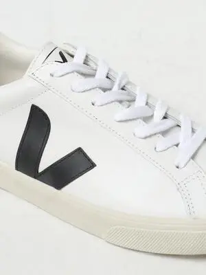 VEJA Trainers - White