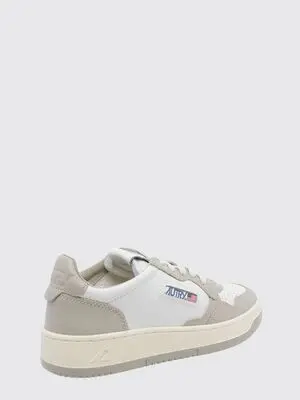 AUTRY Medalist Low Sneakers In Calf Leather With Perforated Toe - White