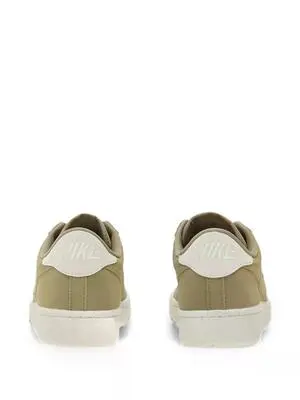 Nike Tennis Classic Sneakers