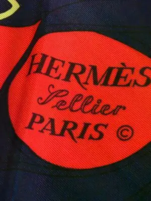 Hermès 20th Century Eperon D Or 90 Scarves