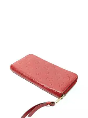 LOUIS VUITTON Zippy Wallet - Red