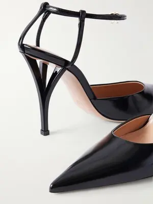 GIANVITO ROSSI Patent Leather Pumps